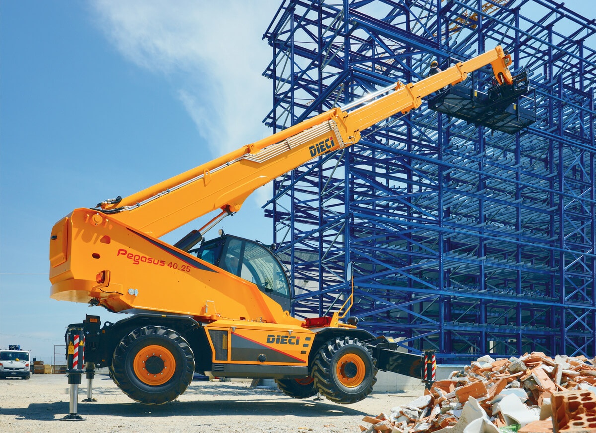 Telehandlers for construction | Webbline