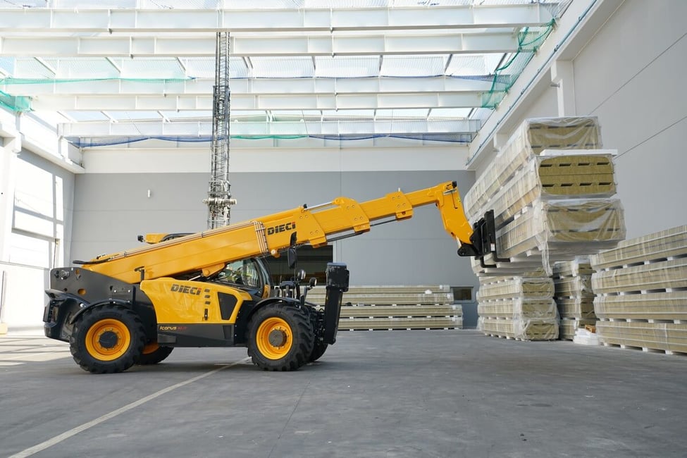 Telehandlers for construction | Webbline